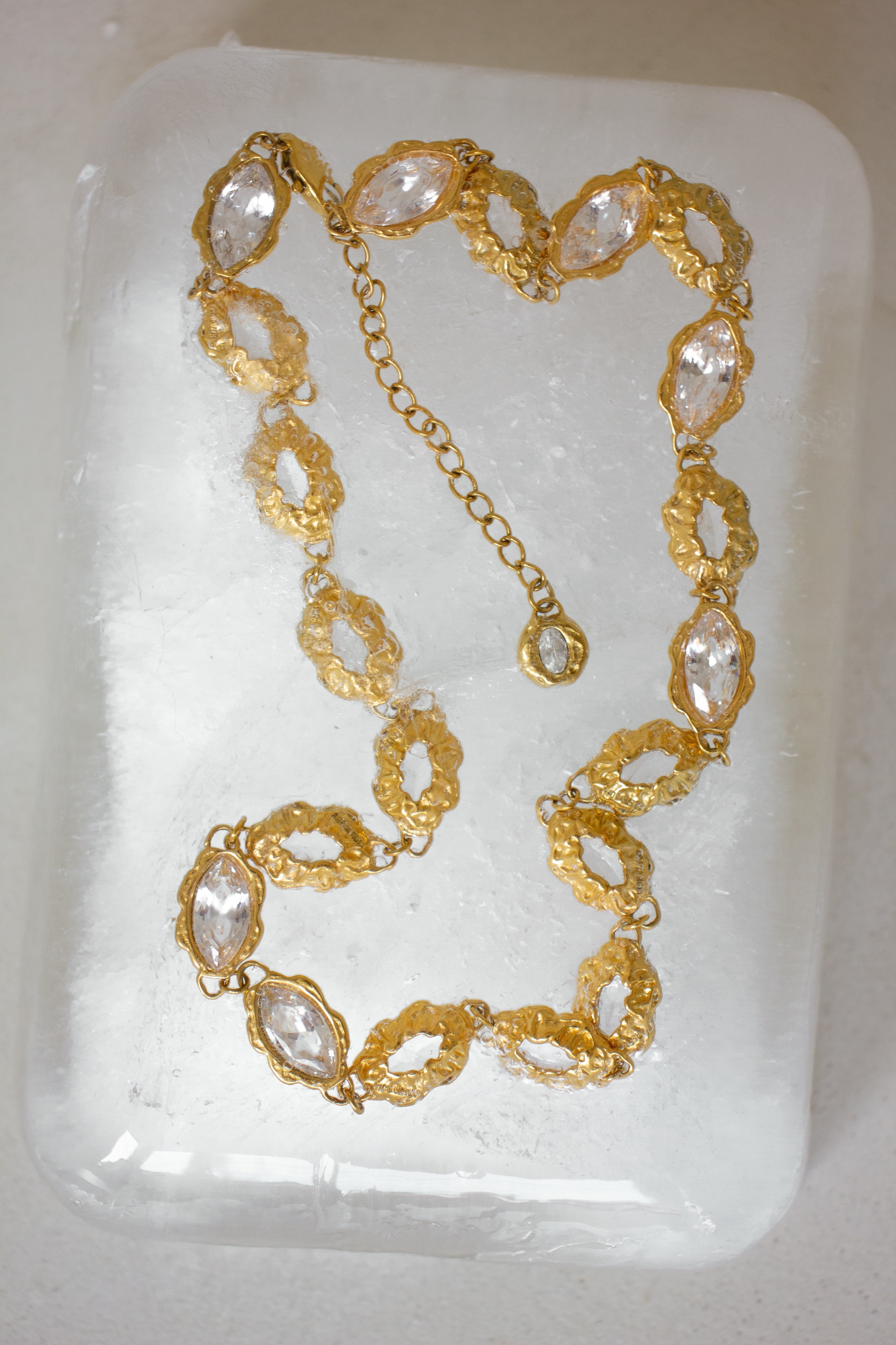 ICE COLLECTION – Arena Roja